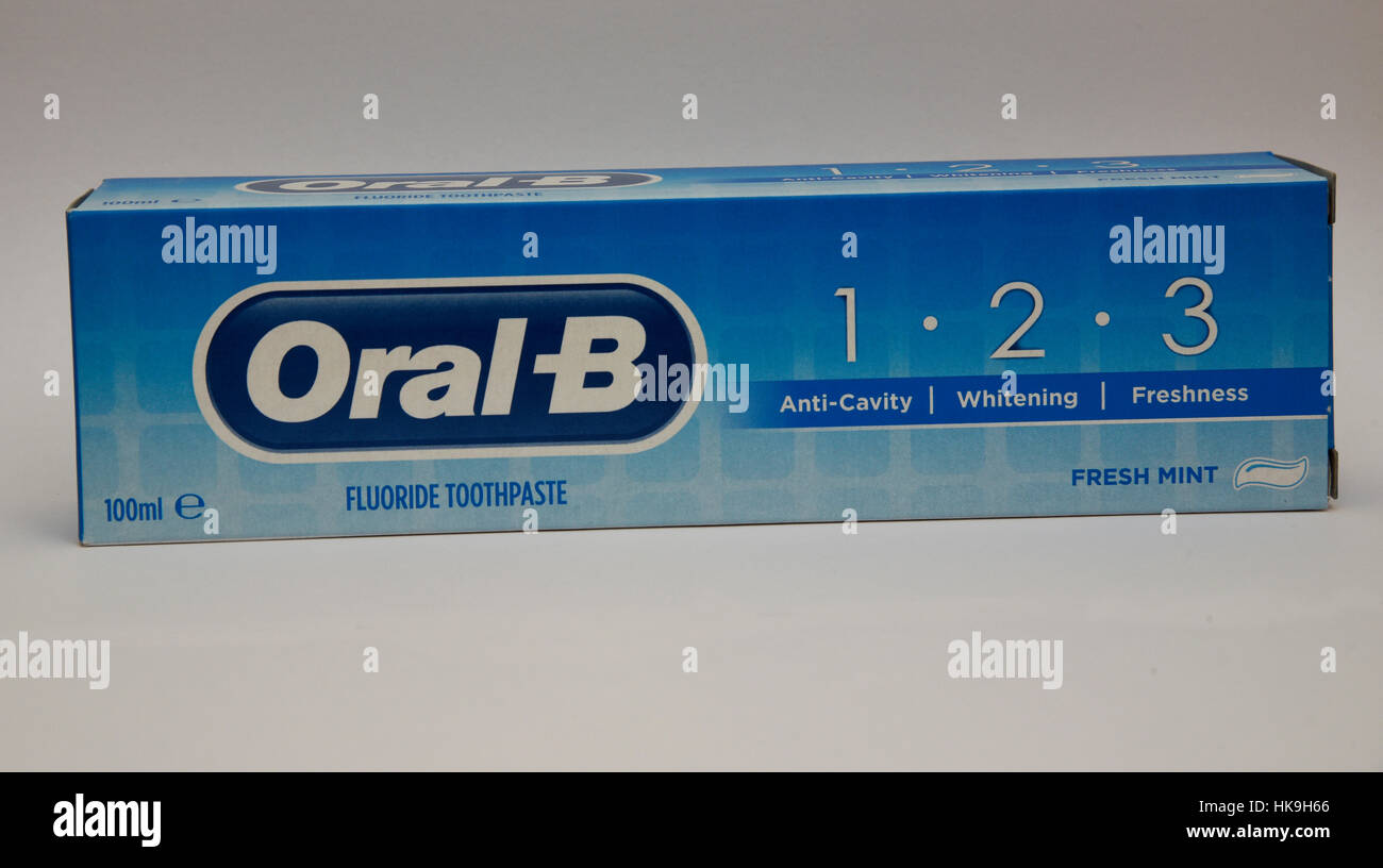 Supermarket toothpaste hi-res stock photography and images - Alamy