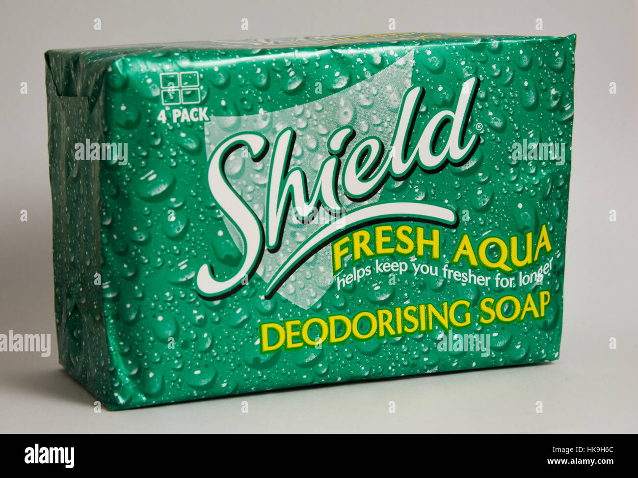 Shield fresh aqua deodorising soap 4 pack Stock Photo - Alamy