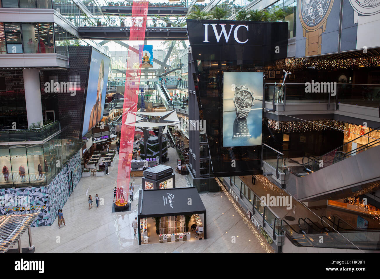 Green Parkview, eco-friendly shopping center designed by architect ...