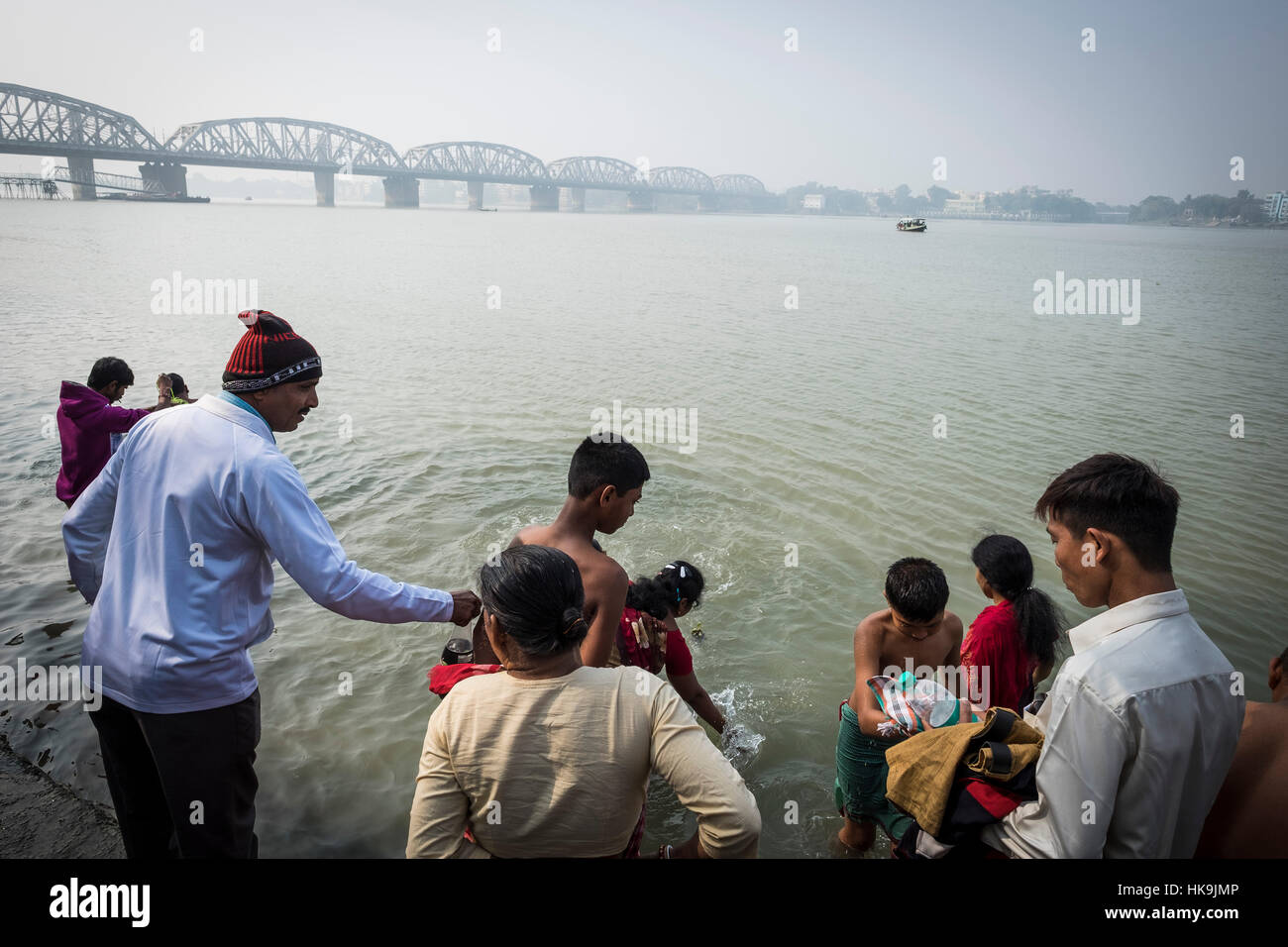 India, West Bengal, Kolkata, Hughli river, daily life Stock Photo - Alamy
