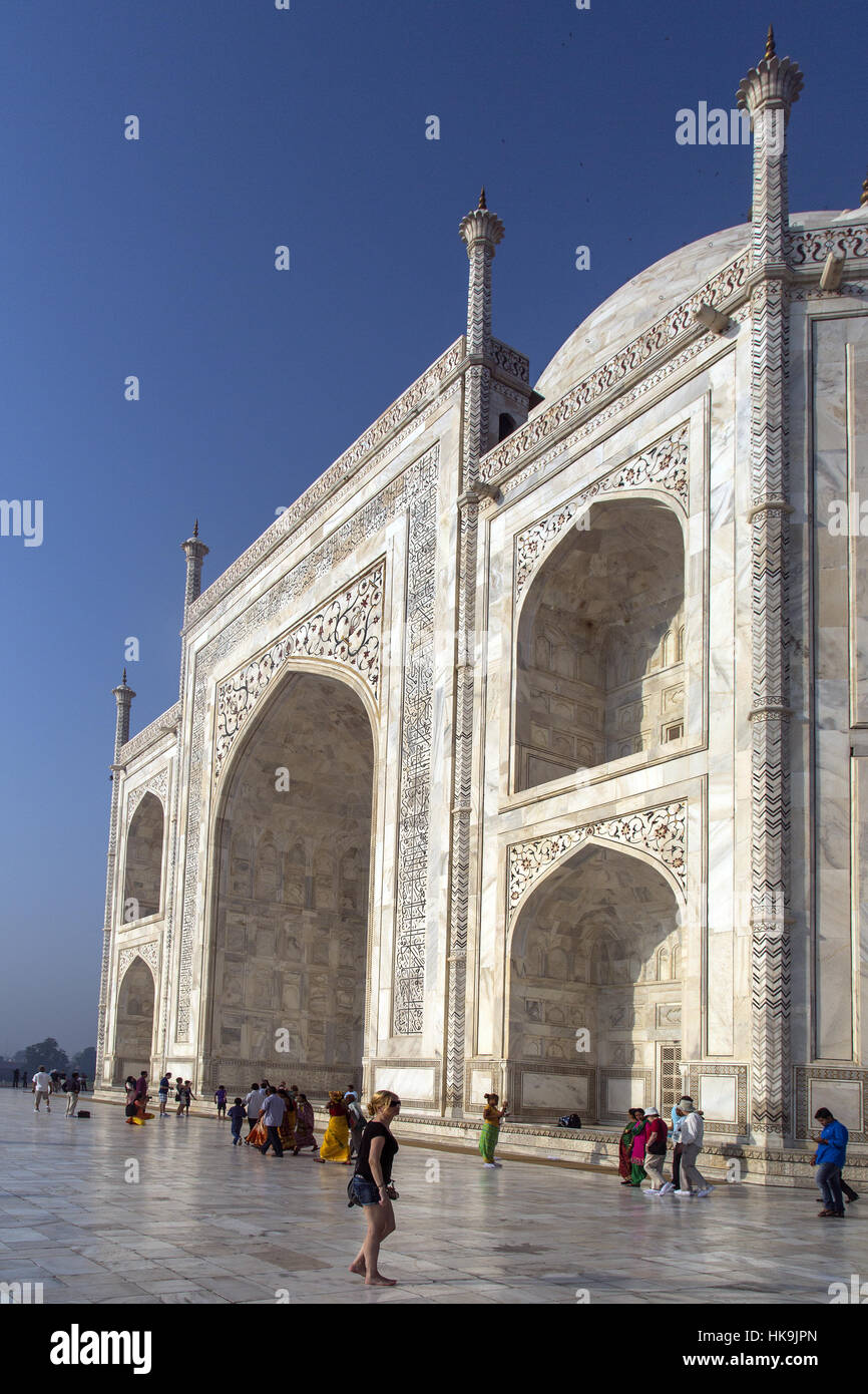 The Taj Mahal is an ivory-white marble mausoleum on the south bank of ...