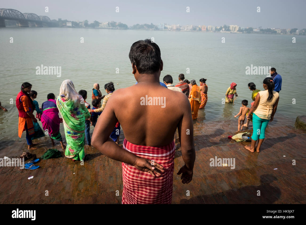 India, West Bengal, Kolkata, Hughli river, daily life Stock Photo - Alamy