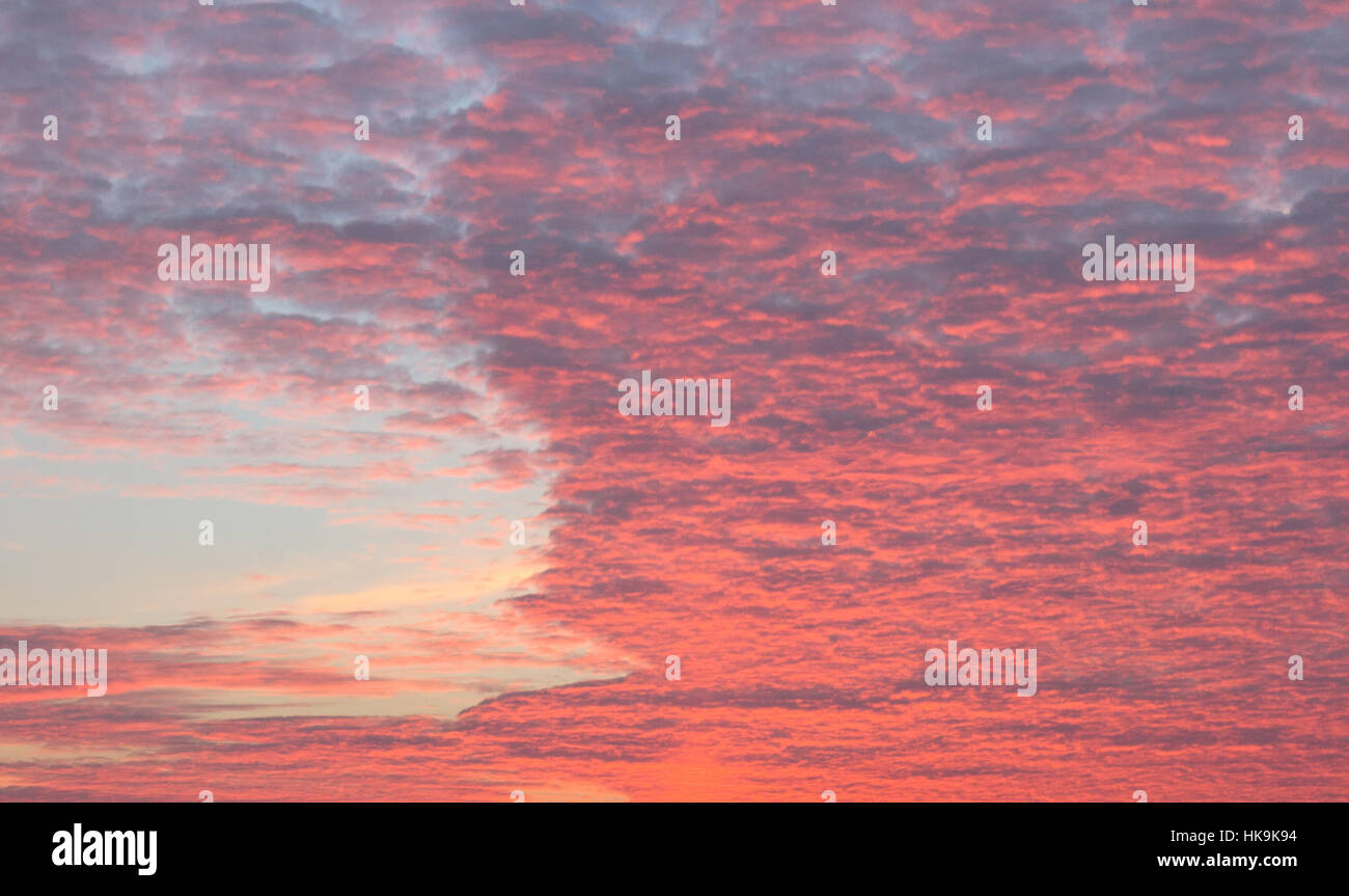 Red sky sunset that looks like an oil painting Stock Photo - Alamy