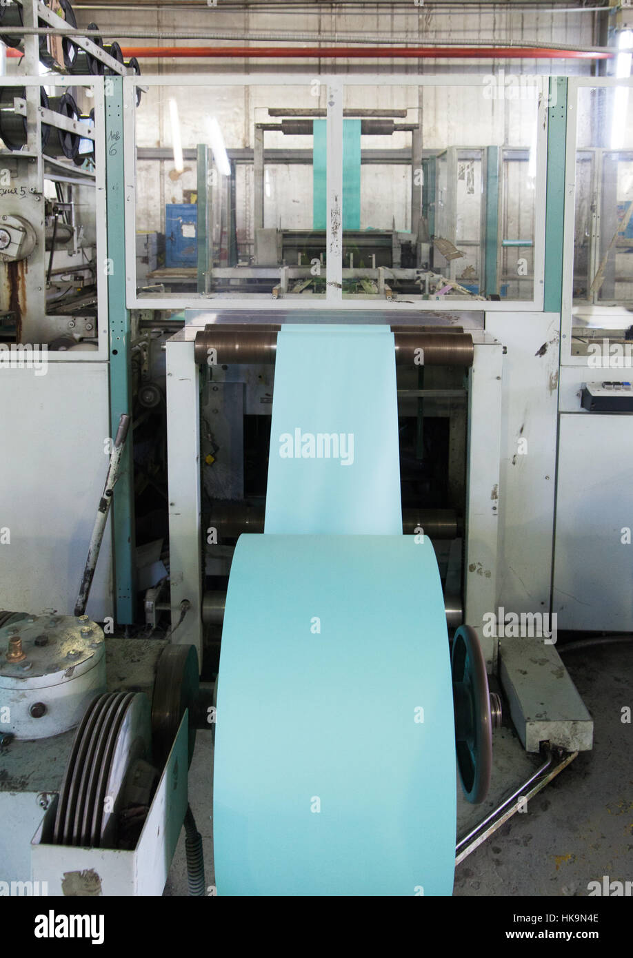 Manufacture of paper hi-res stock photography and images - Alamy