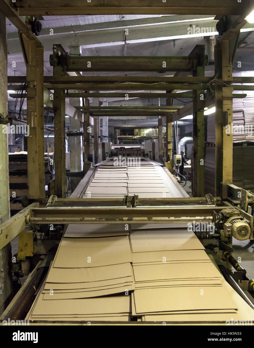Corrugated cardboard production line hi-res stock photography and ...