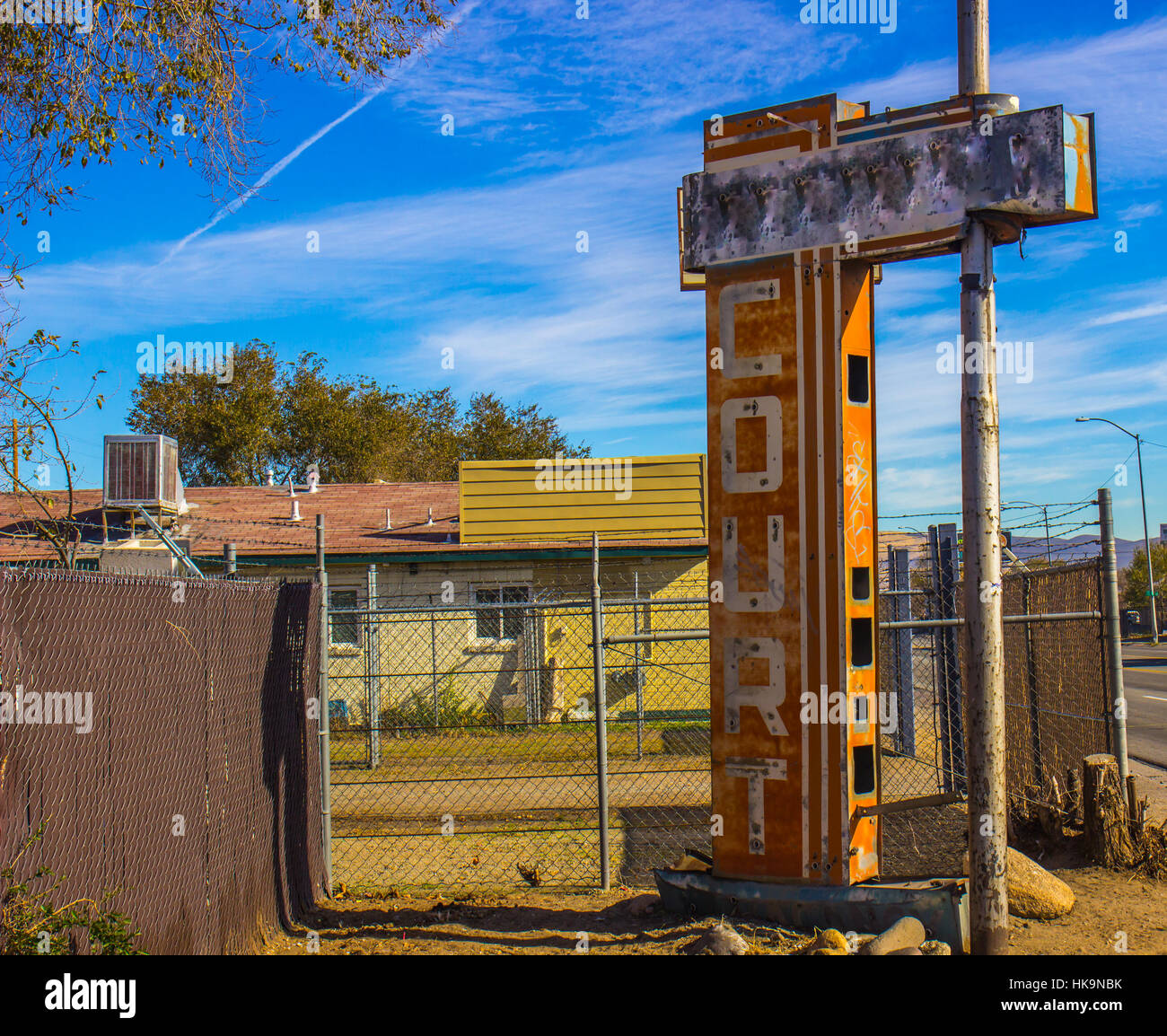 Rusty abandoned motel sign hi-res stock photography and images - Alamy