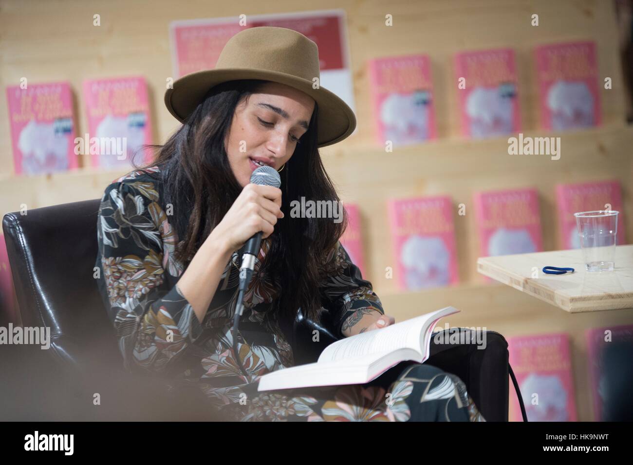 Vipra concerto live a Bergamo Stock Photo - Alamy