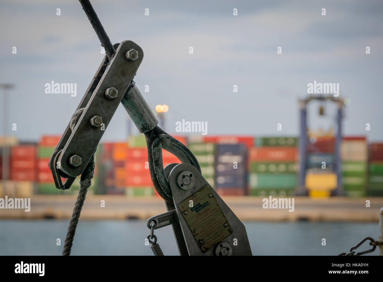 Shipping containers perspective hi-res stock photography and images - Alamy