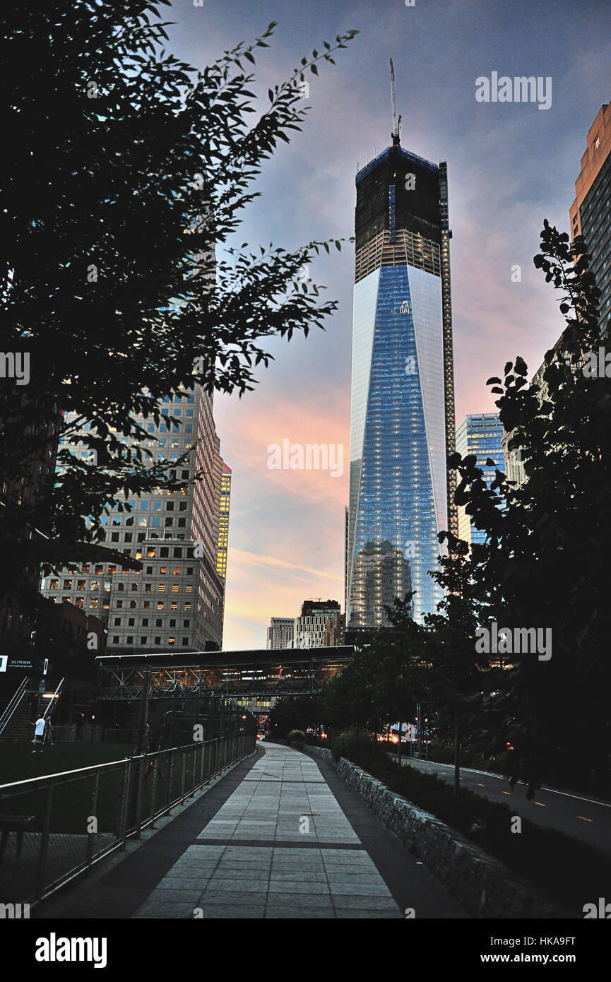 Freedom Tower during building Stock Photo - Alamy