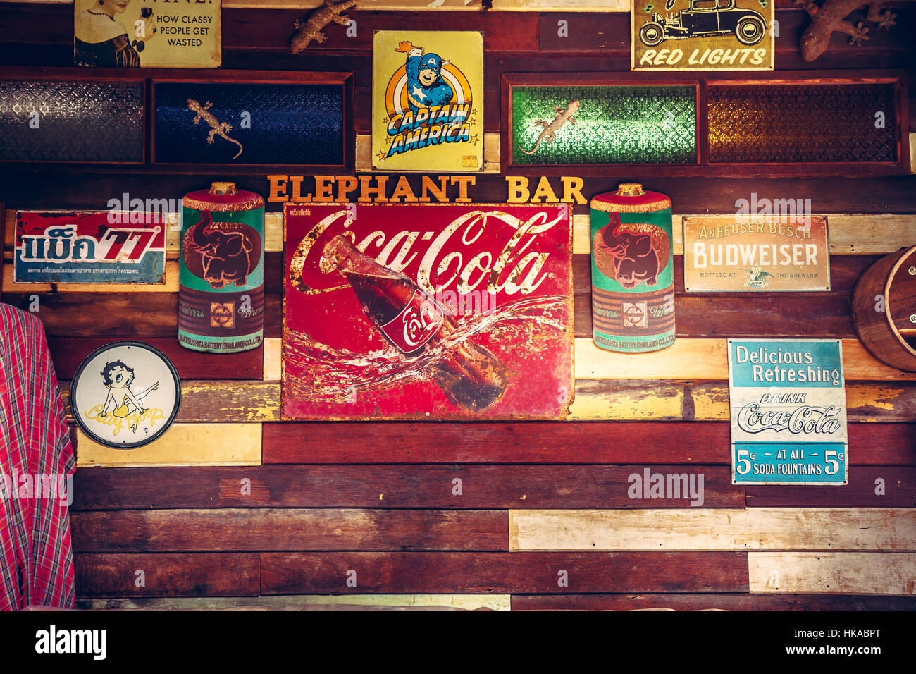 Old fashioned signs hi-res stock photography and images - Alamy