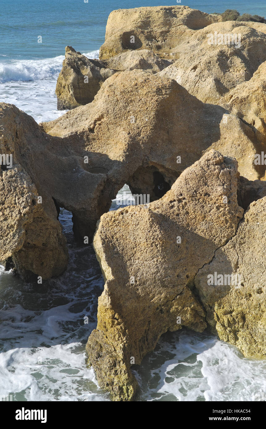 Beach scene in Gale beach. Albufeira, Algarve, Portugal Stock Photo - Alamy