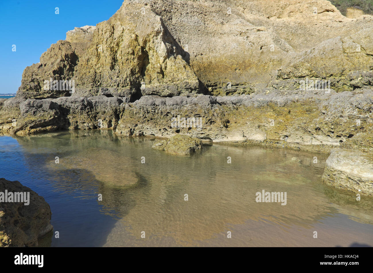 Beach scene in Gale beach. Albufeira, Algarve, Portugal Stock Photo - Alamy