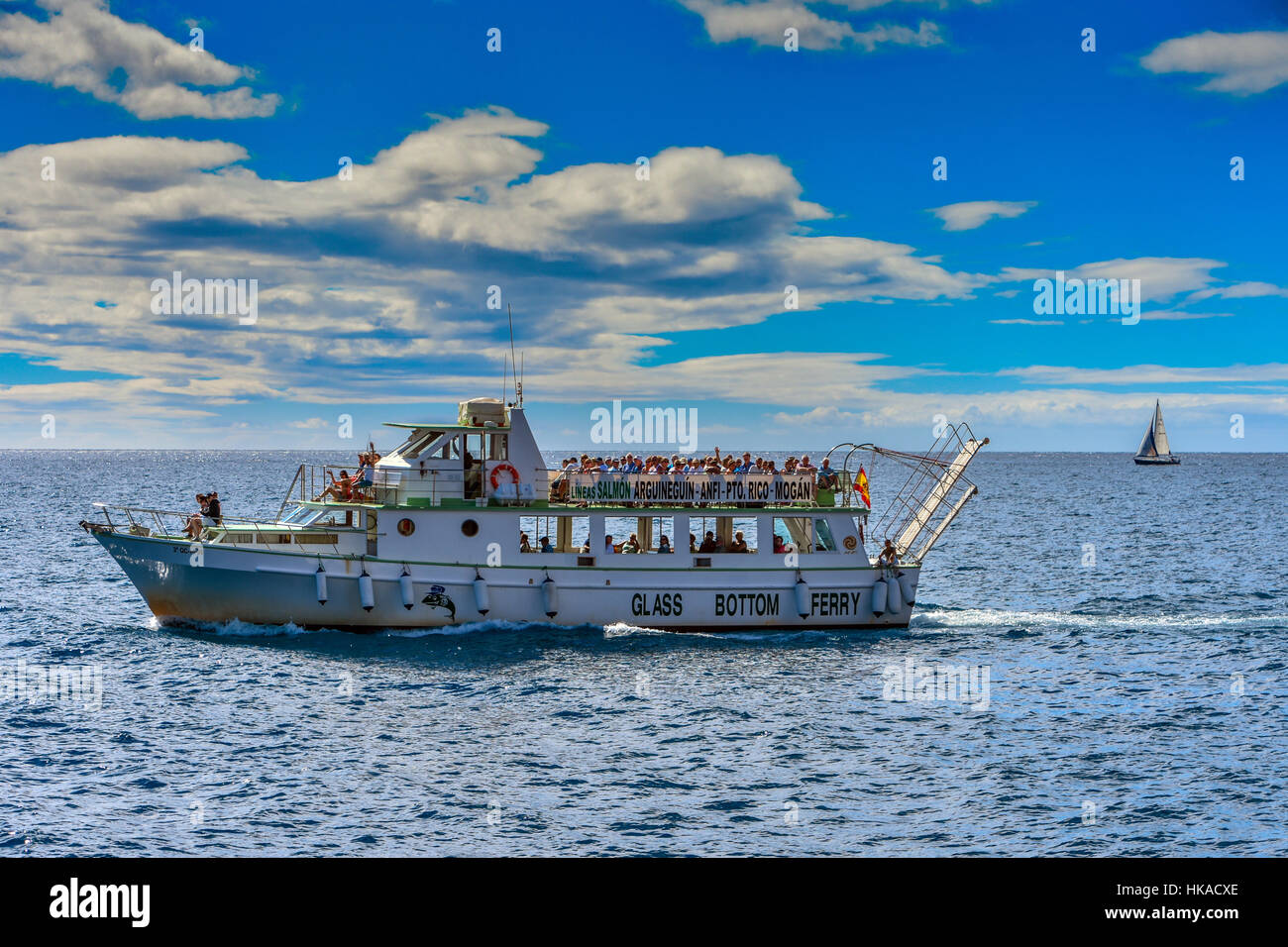 Glass bottomed boat ferry between Puerto Rico and Mogan, Gran Canaria ...
