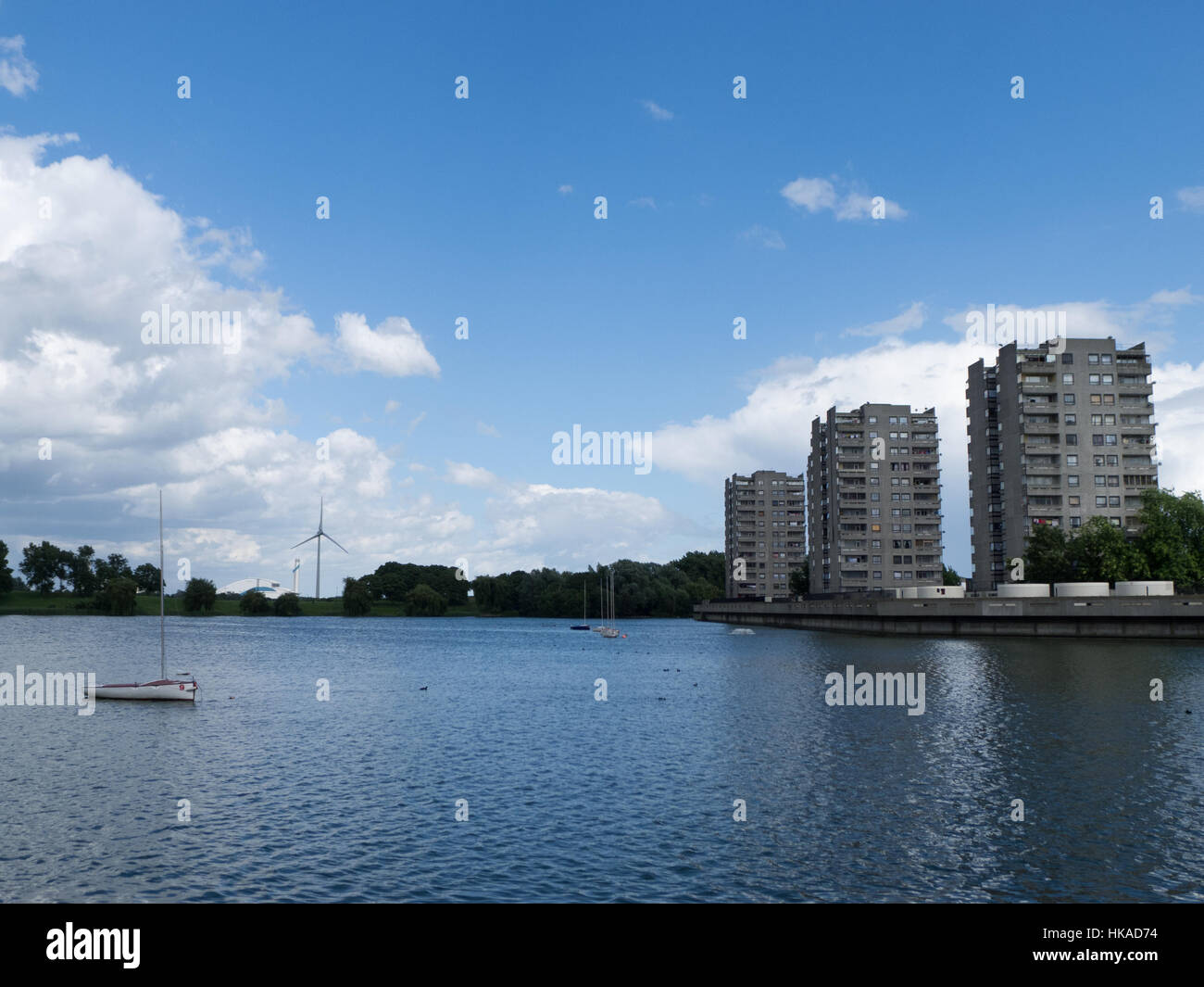 Thamesmead tower blocks and Southmere lake Stock Photo - Alamy