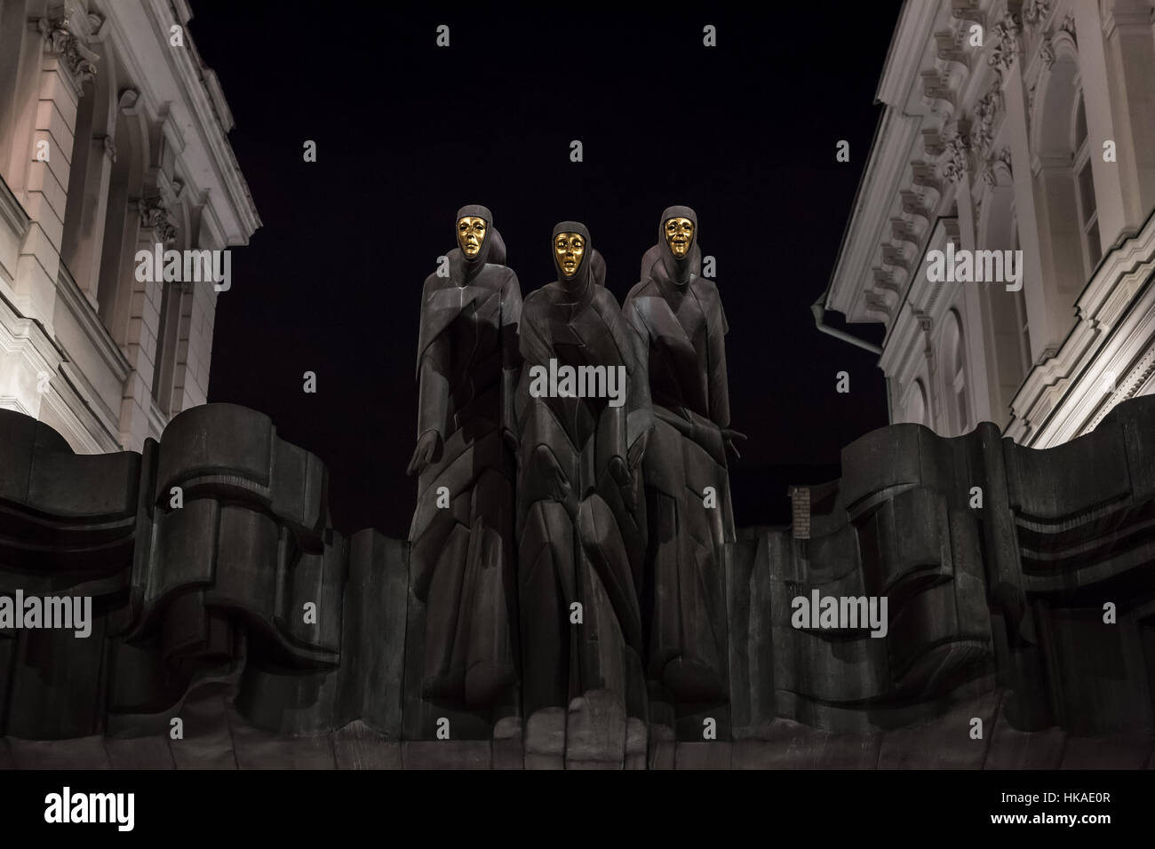 Statues of three women hi-res stock photography and images - Alamy