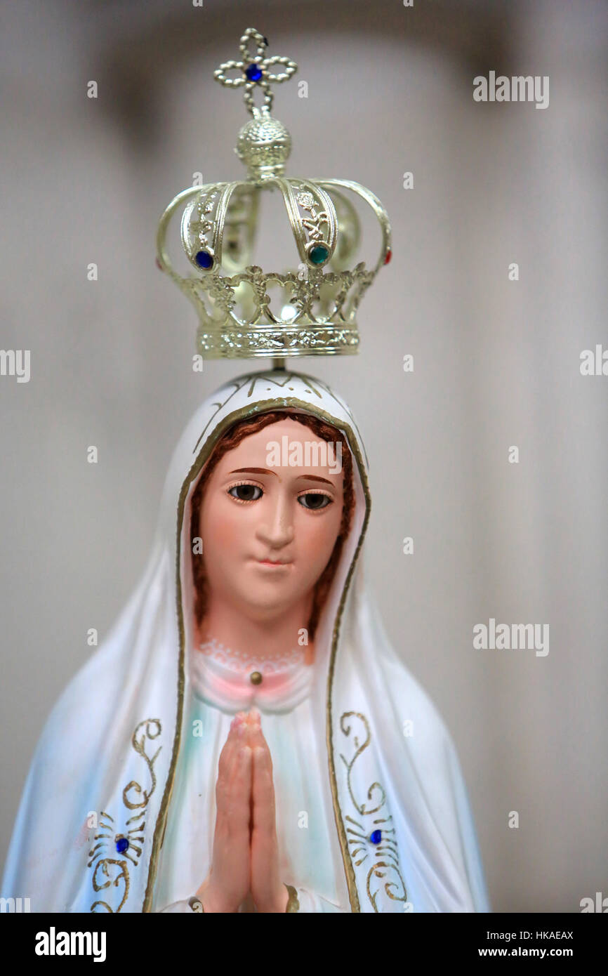 Statue vierge marie hi-res stock photography and images - Alamy