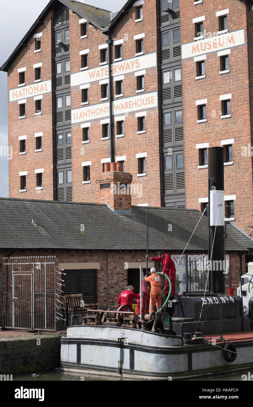Vintage steam dredger in Gloucester Docks, southern England Stock Photo ...