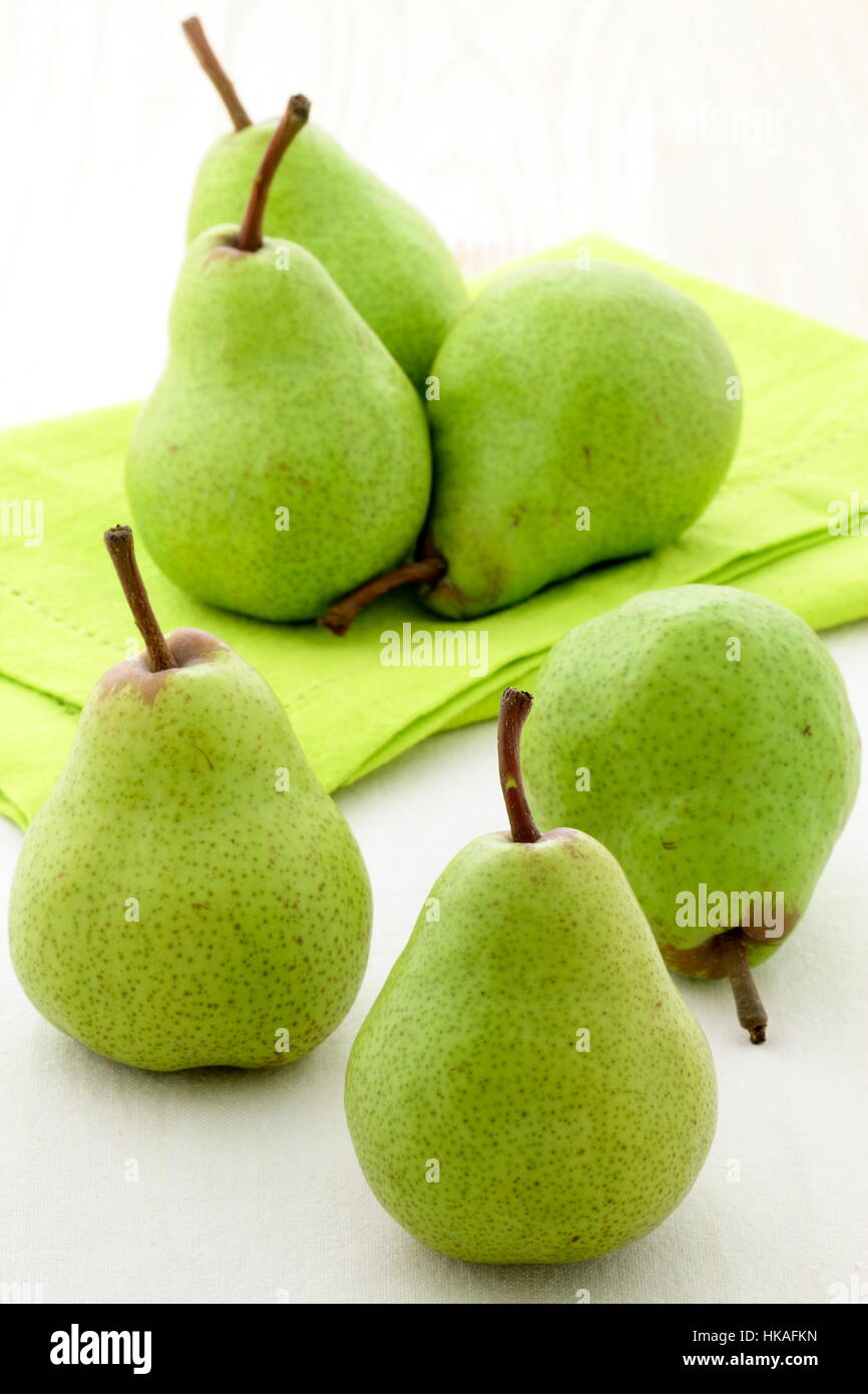 bunch of fresh healthy and delicious organic pears Stock Photo - Alamy