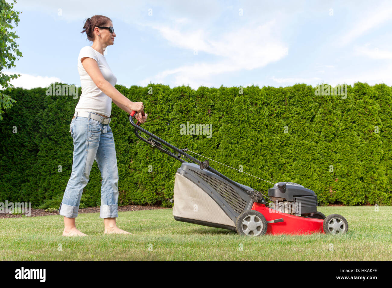 Mow her mid forties hi-res stock photography and images - Alamy
