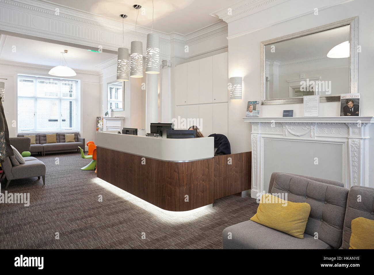 Hospital reception desk uk hi-res stock photography and images - Alamy