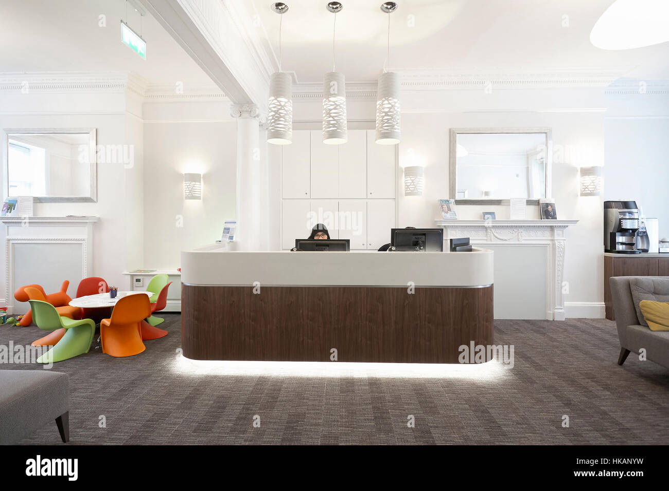 Hospital reception desk uk hi-res stock photography and images - Alamy