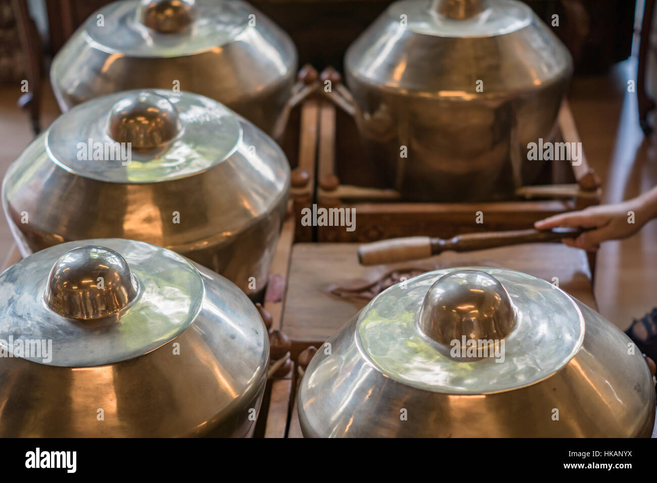 Gamelan instruments hi-res stock photography and images - Alamy