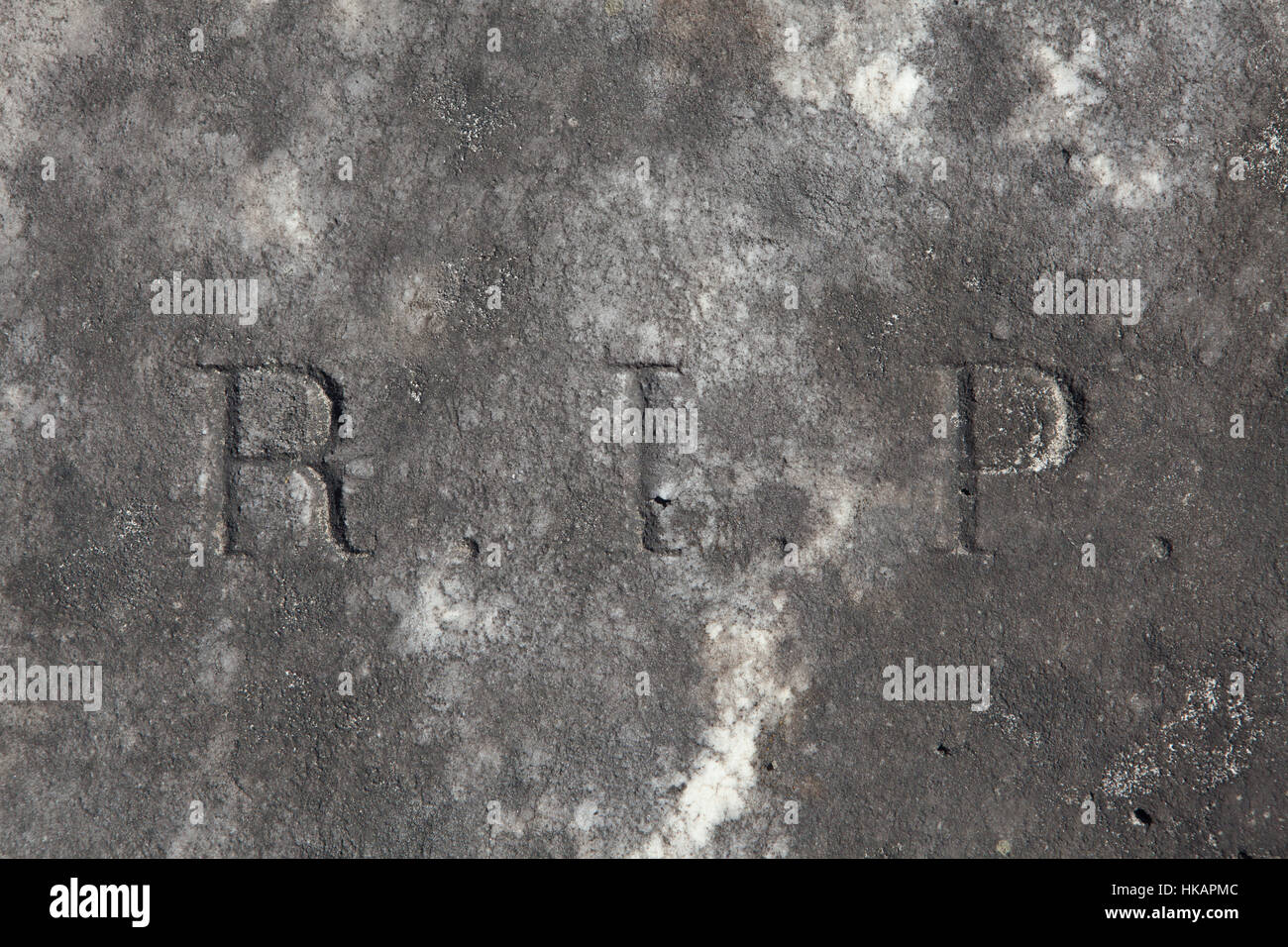 Gravestone rip hi-res stock photography and images - Alamy
