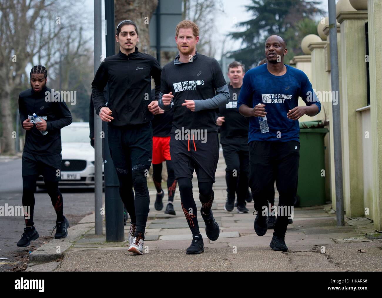 Prince Harry jogs with volunteers and young homeless people from The ...