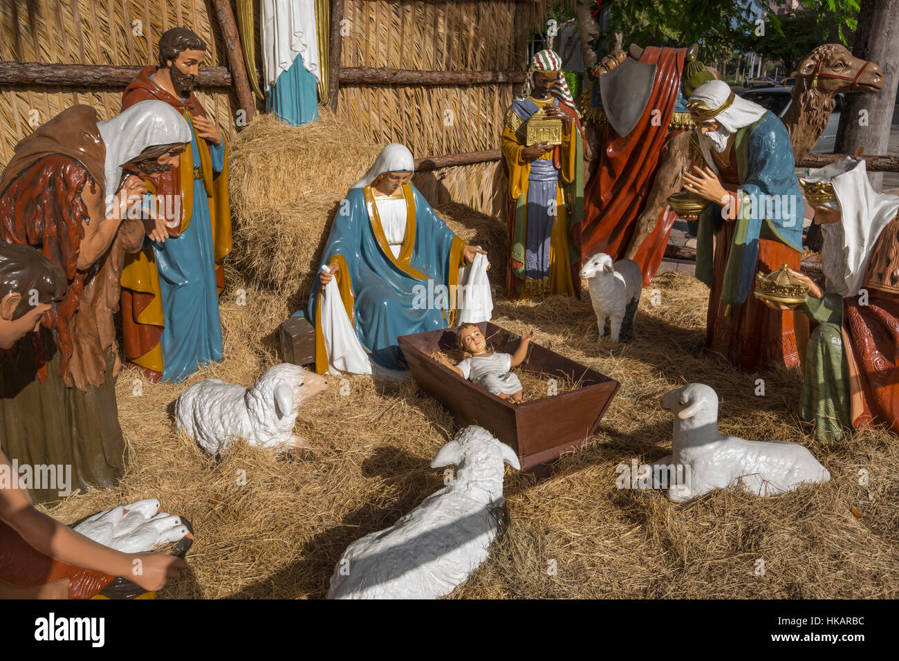OUTDOOR LIFE SIZE CHRISTMAS NATIVITY SCENE CORAL GABLES FLORIDA USA ...