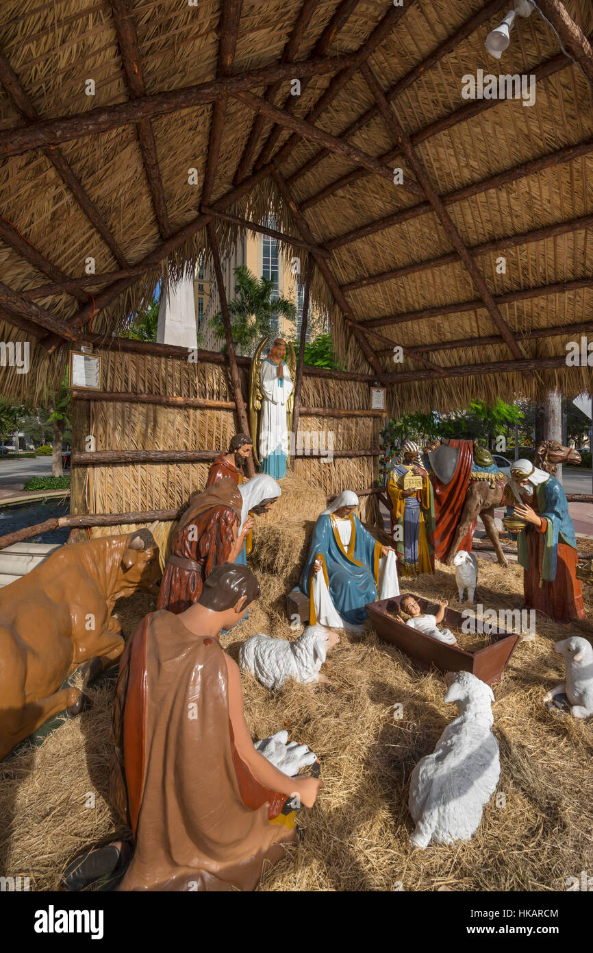 OUTDOOR LIFE SIZE CHRISTMAS NATIVITY SCENE CORAL GABLES FLORIDA USA ...