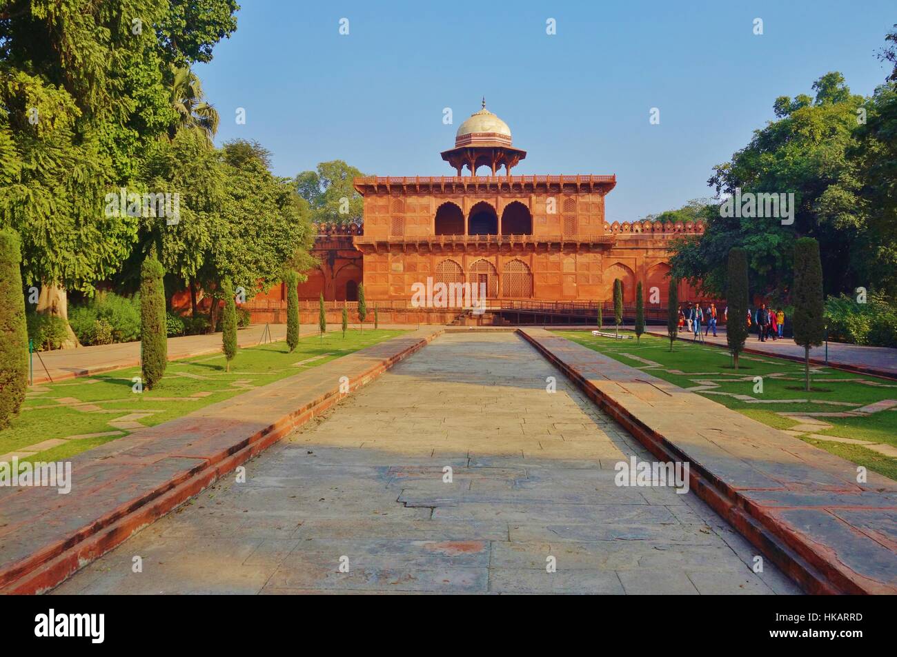 Taj mahal complex hi-res stock photography and images - Alamy