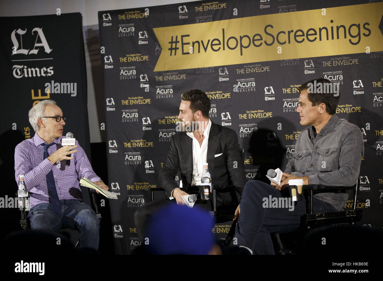 Los Angeles, CA, USA. 9th Nov, 2016. Glenn Whipp speaks with Actors ...