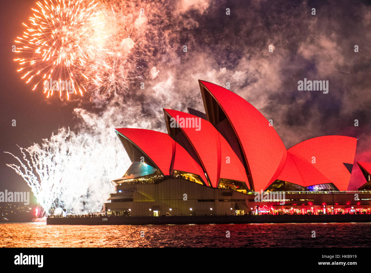 Sydney, Australia. 27th Jan, 2017. Sydney Opera House seen light red ...