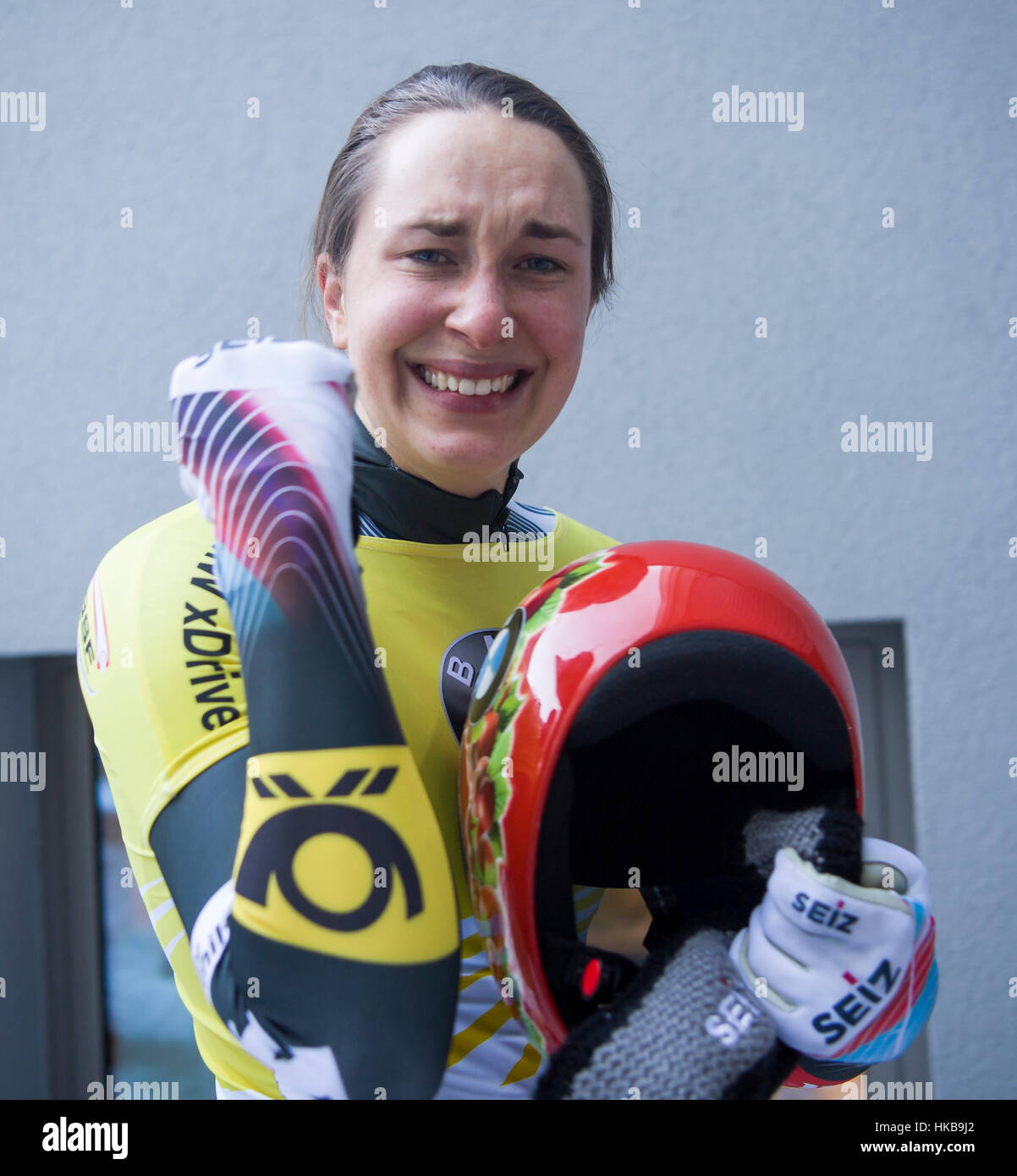 Koenigssee, Germany. 27th Jan, 2017. Jacqueline Loelling cheering her ...
