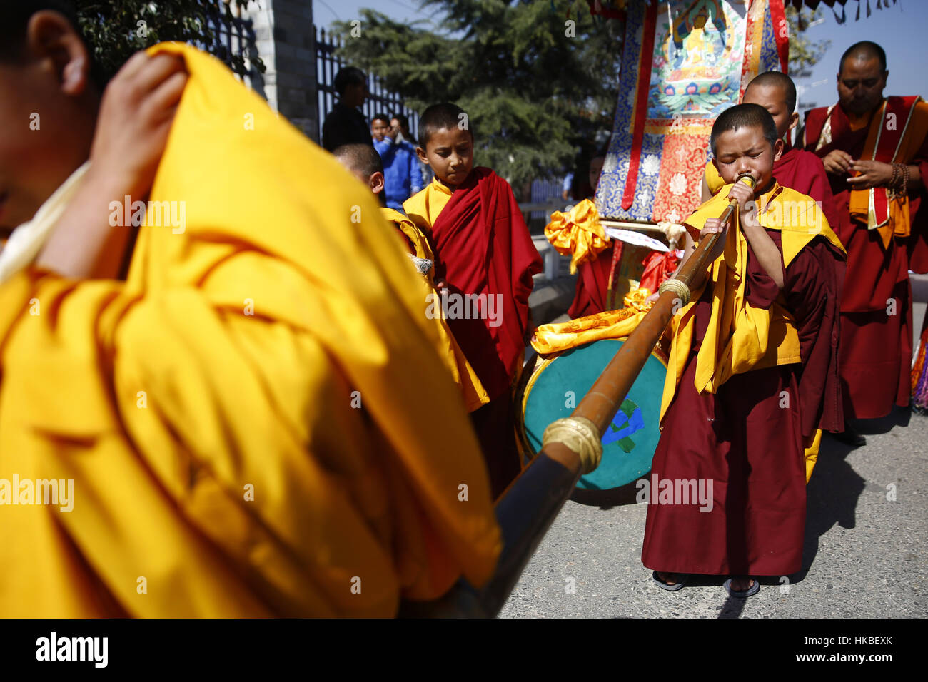 Mongolian instruments hi-res stock photography and images - Alamy