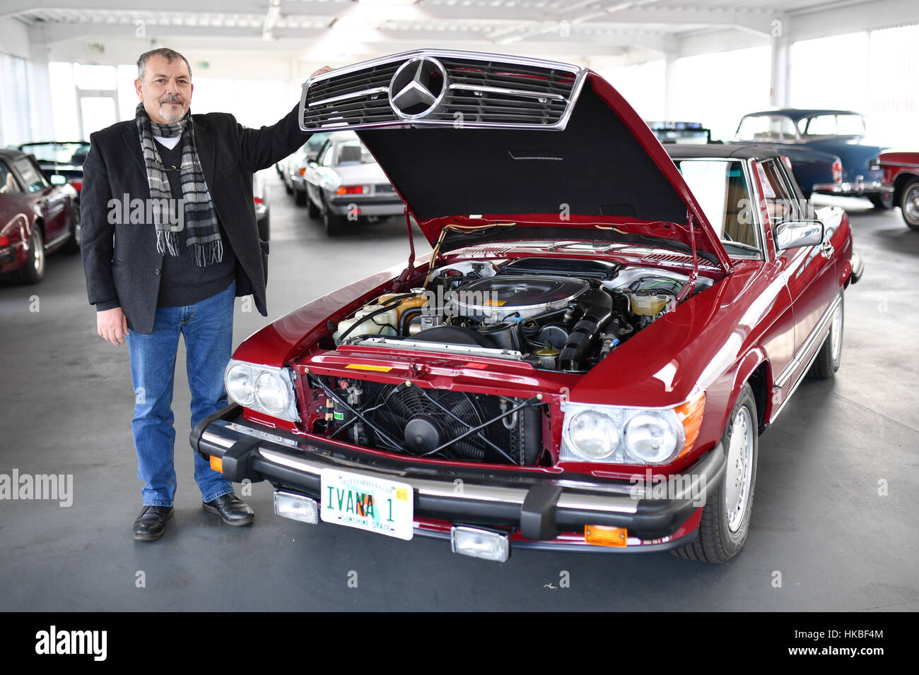 Oberhausen-Rheinhausen, Germany. 28th Jan, 2017. Vintage car dealer ...