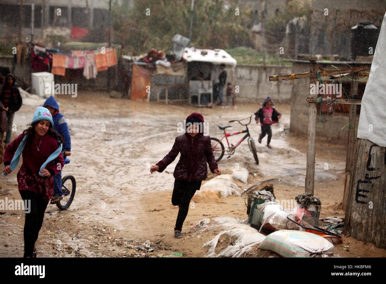 Jabalia, Gaza Strip, Palestinian Territory. 28th Jan, 2017. Palestinian ...
