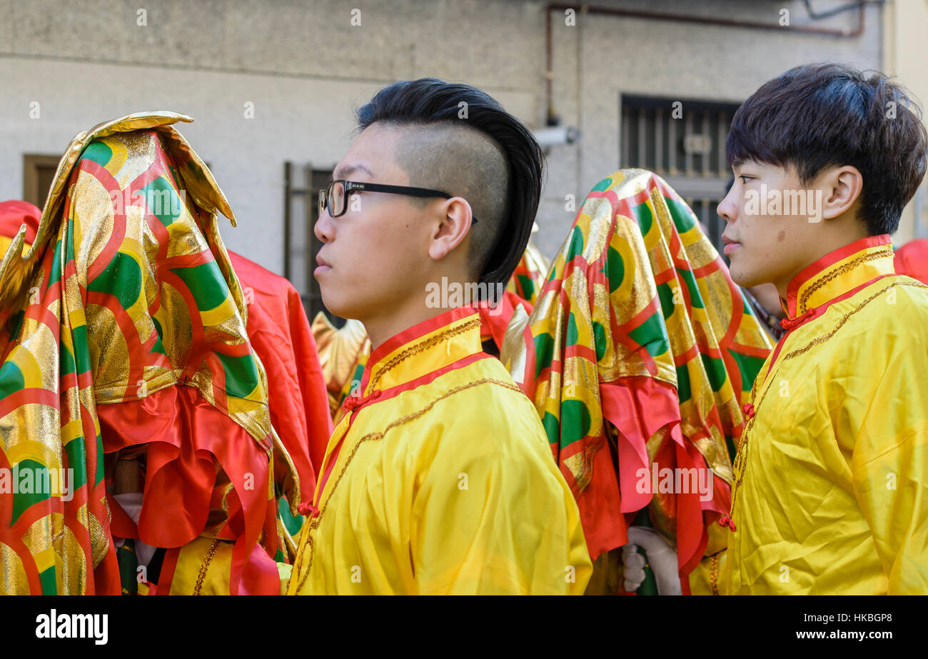 Madrid, Spain. 28th January, 2017. Chinese people in the celebration of ...