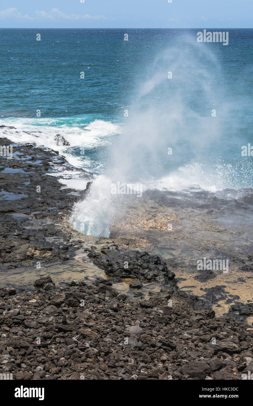 Hawaii spouting horn ocean hi-res stock photography and images - Alamy