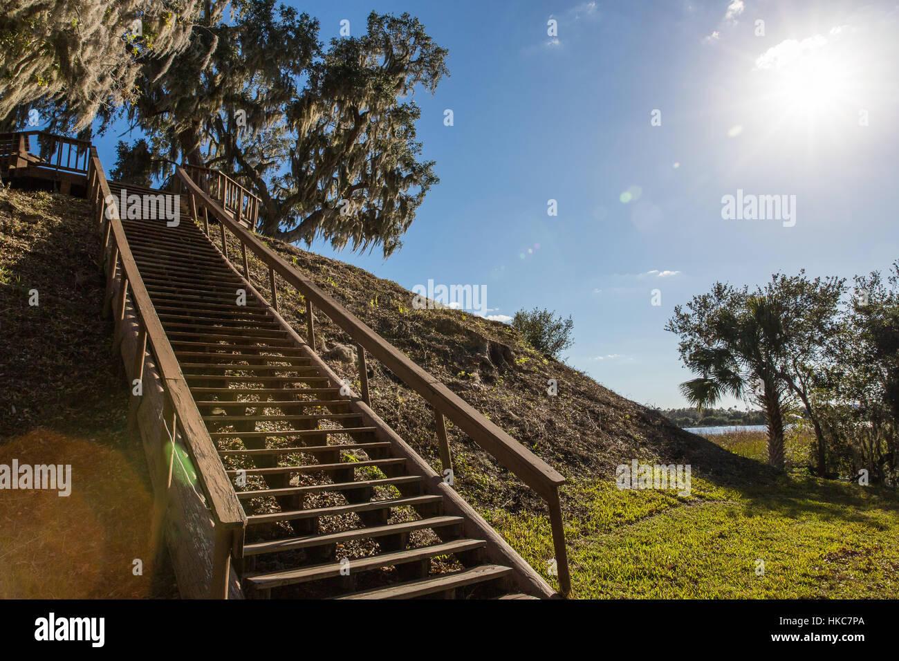 Native american mound hi-res stock photography and images - Alamy