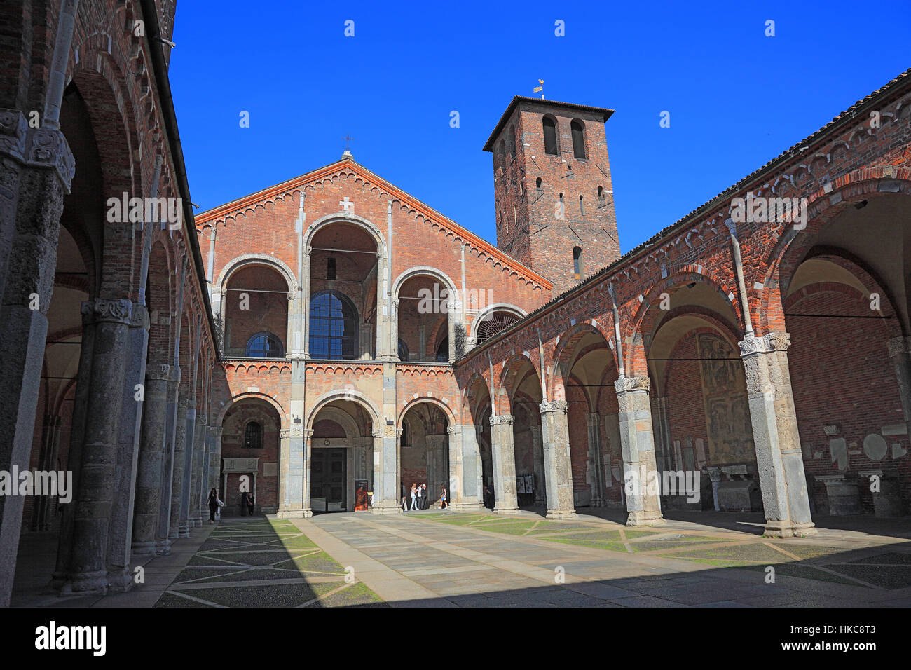 Christian churches in northern italy hi-res stock photography and ...