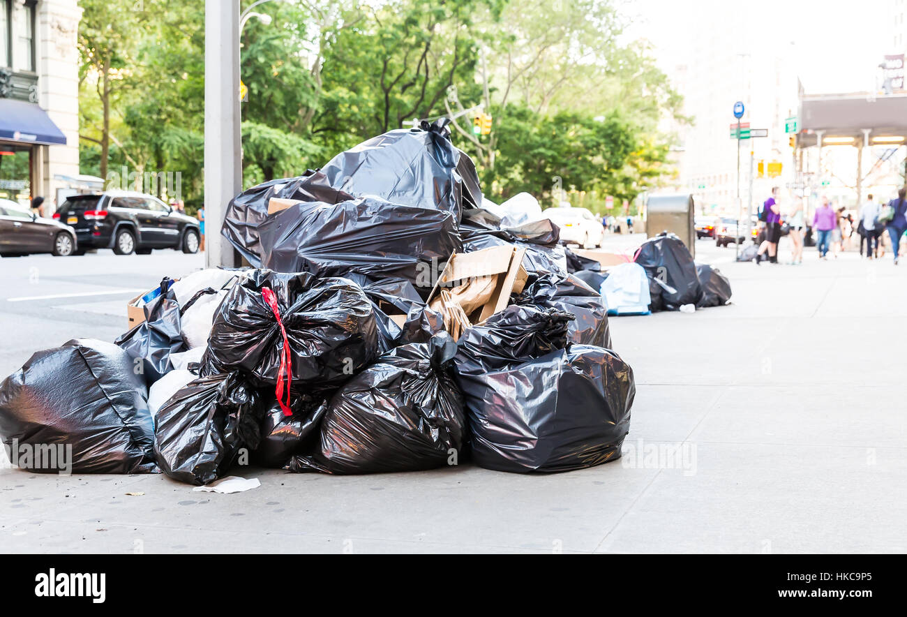Pile garbage on street hi-res stock photography and images - Alamy