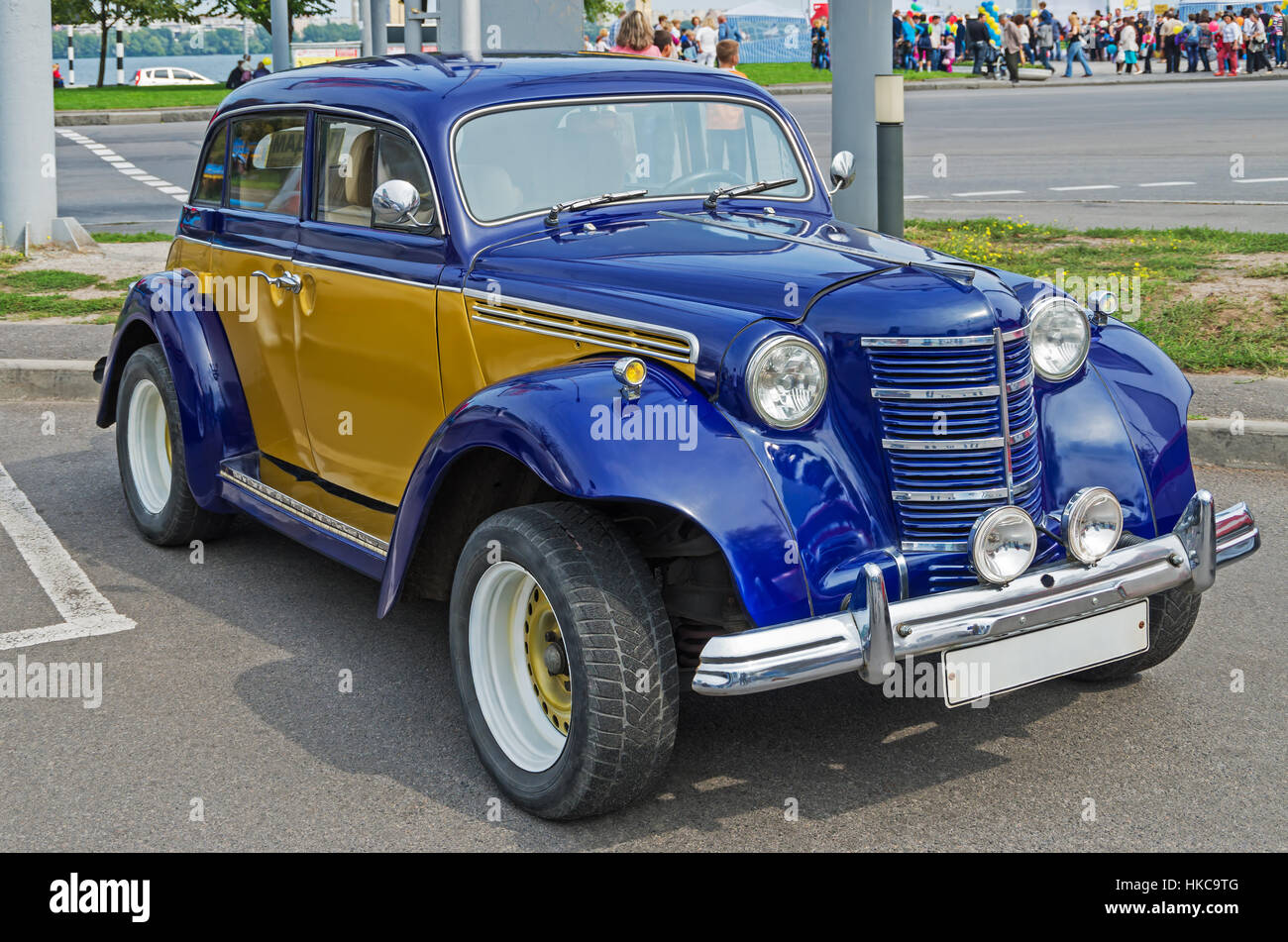 Vintage car soviet made in the parking lot a supermarket Stock Photo ...