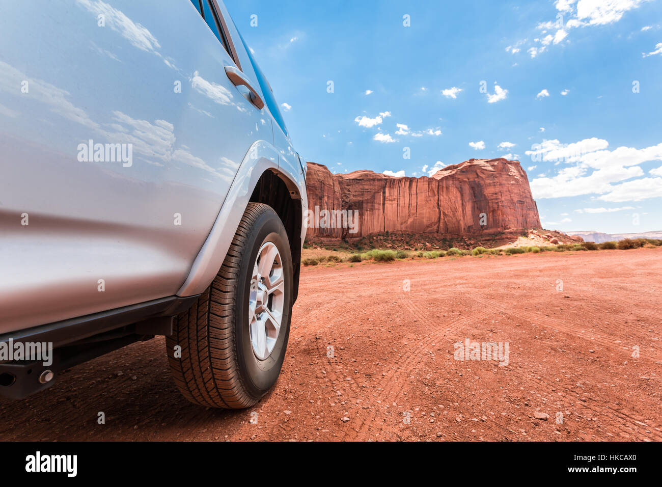 Truck in desert hi-res stock photography and images - Alamy