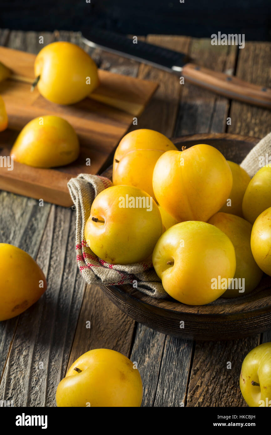 Healthy Organic Yellow Lemon Plums REady to Eat Stock Photo - Alamy