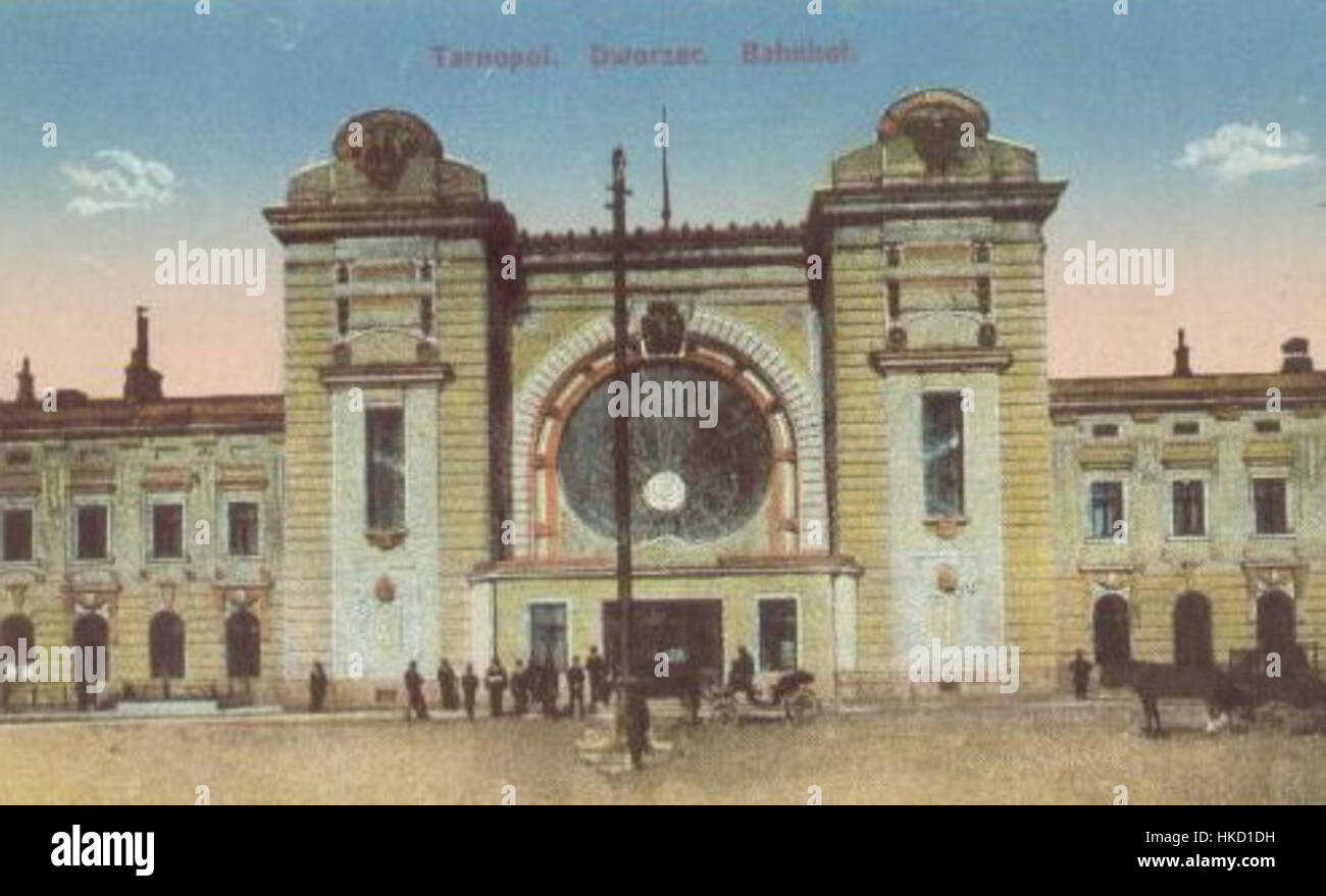 Dworzec Tarnopol 1914 is an artwork that portrays historical elements ...