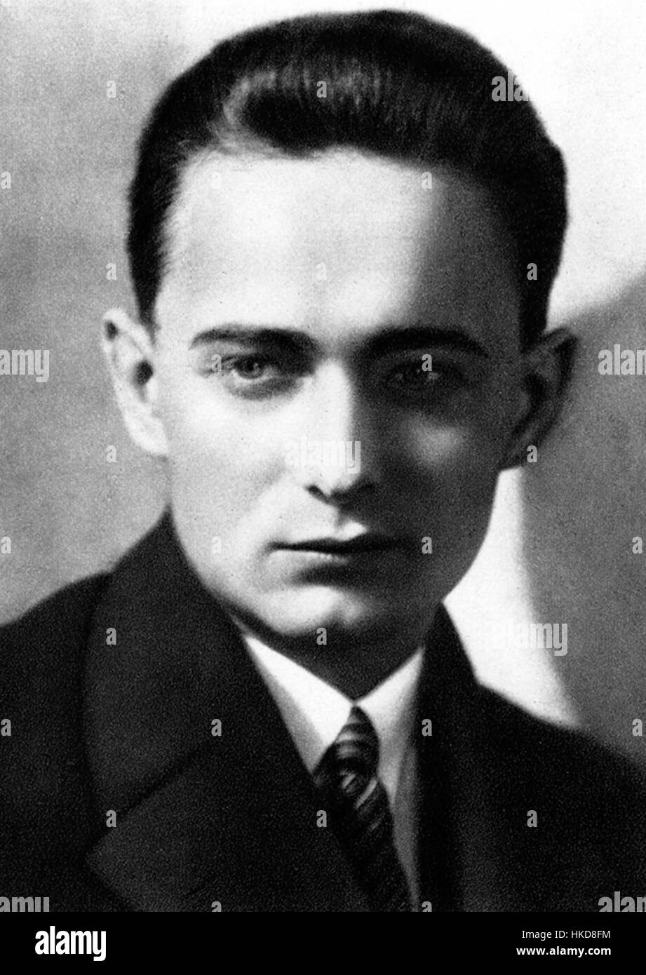 'Portrait Urban Milo' is a modern painting that captures the figure of ...