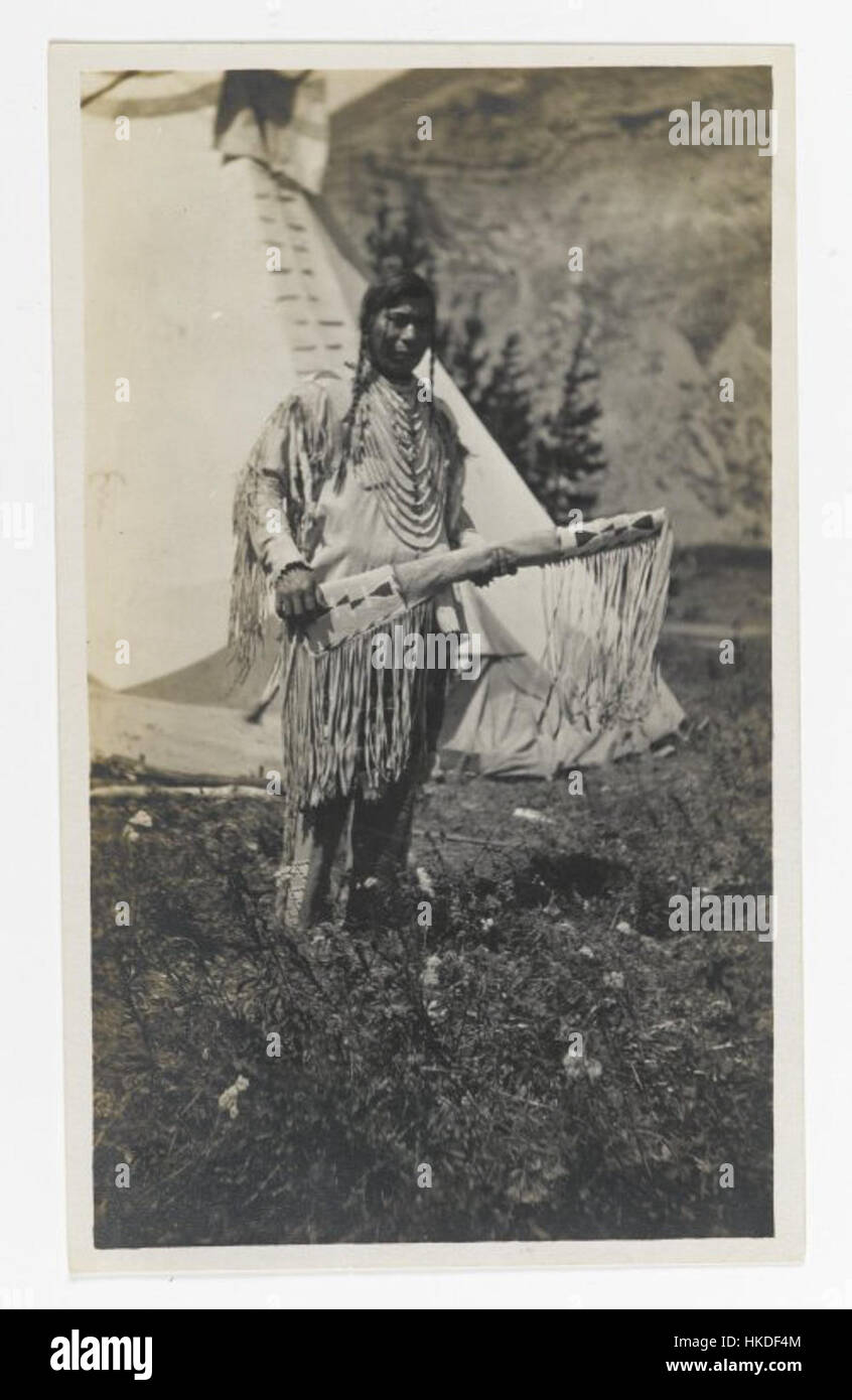 Native american oil painting hi-res stock photography and images - Alamy