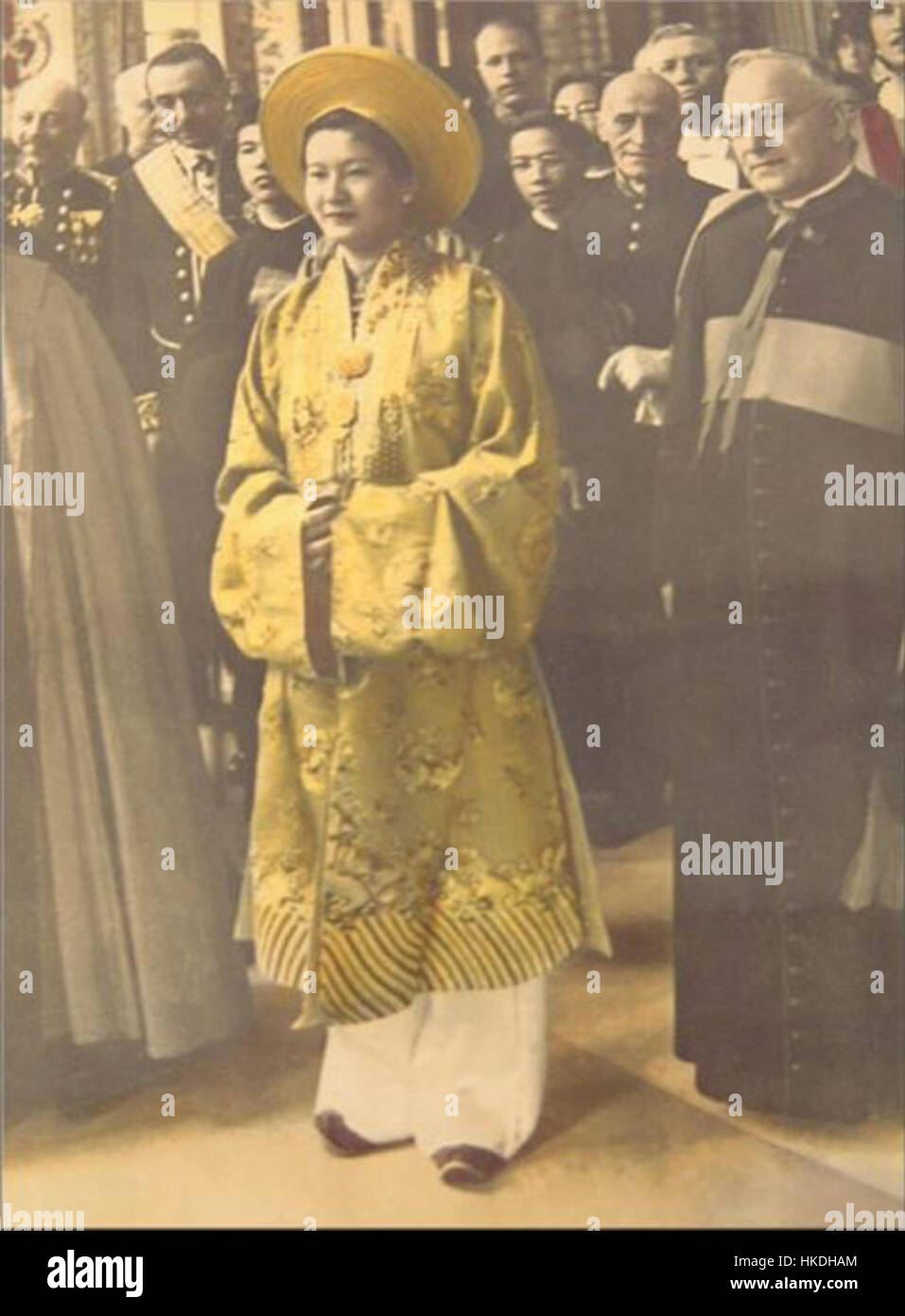 Empress Nam Phuong's portrait, painted during the early 20th century ...