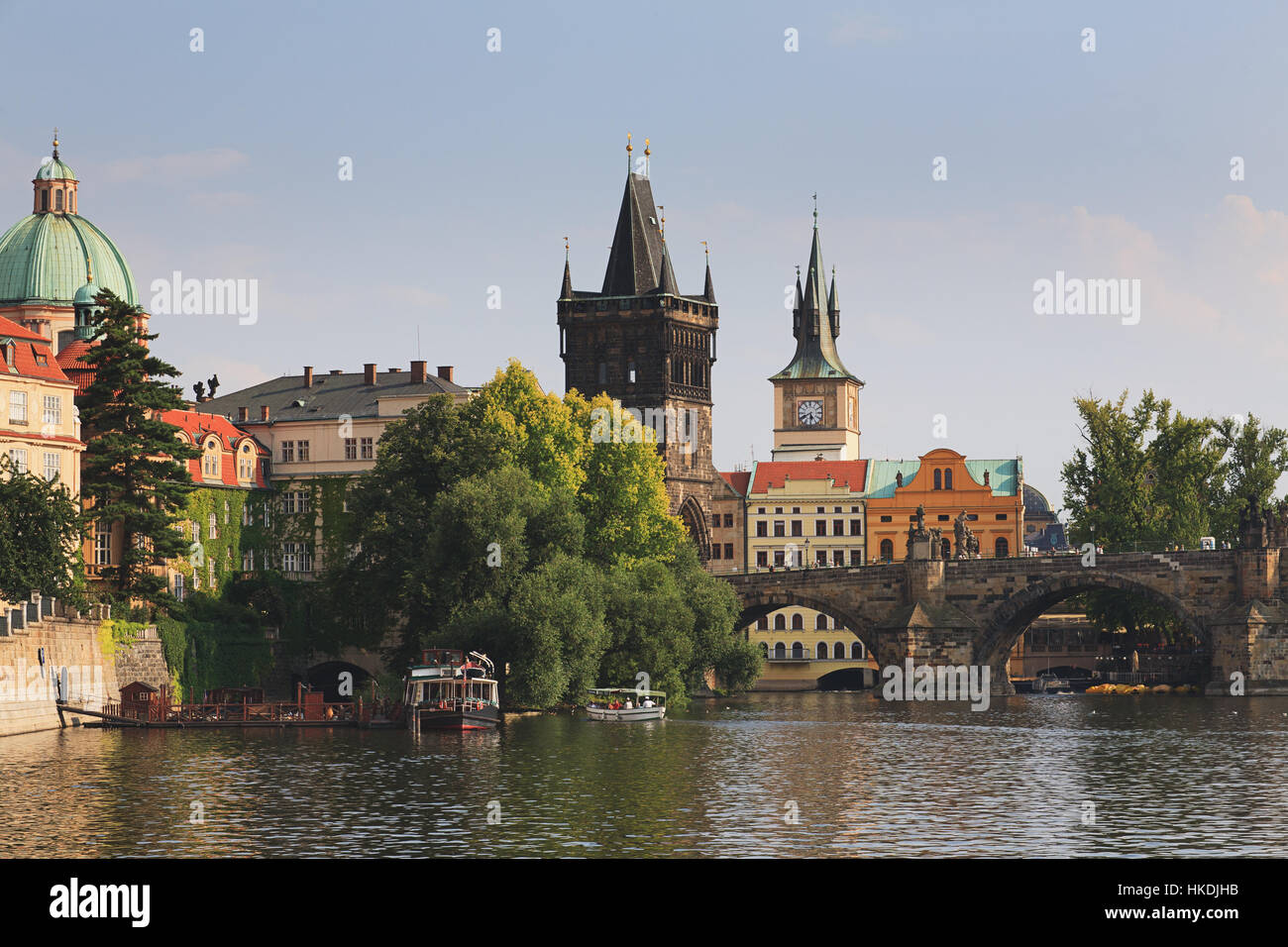 Charles bridge in prague and panorama of prague castle hi-res stock photography and images - Alamy